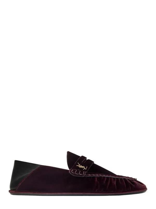 Saint Laurent Round-toe Velvet Loafers With Logo Detailing - Amaranto