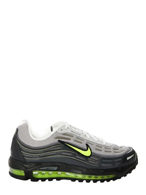 Nike Max Sneakers - Black