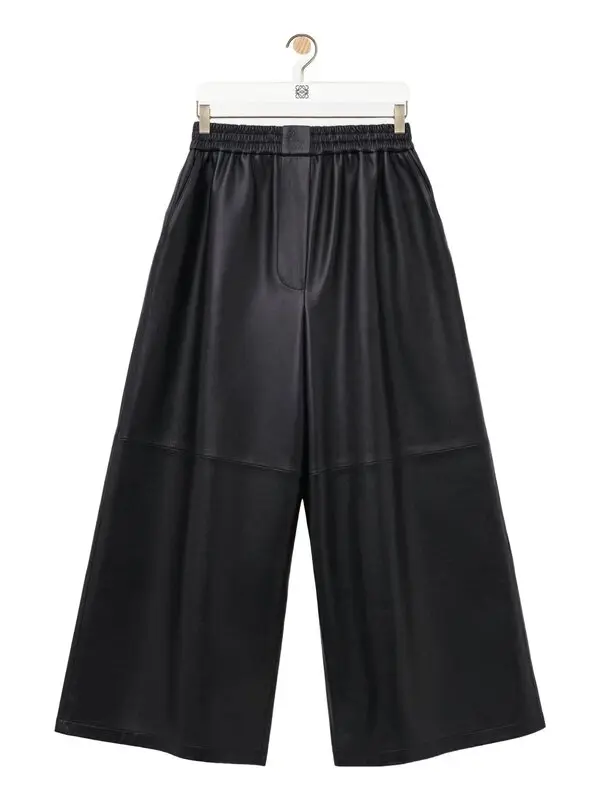 Loewe Cropped Trousers In Nappa Lambskin - Black