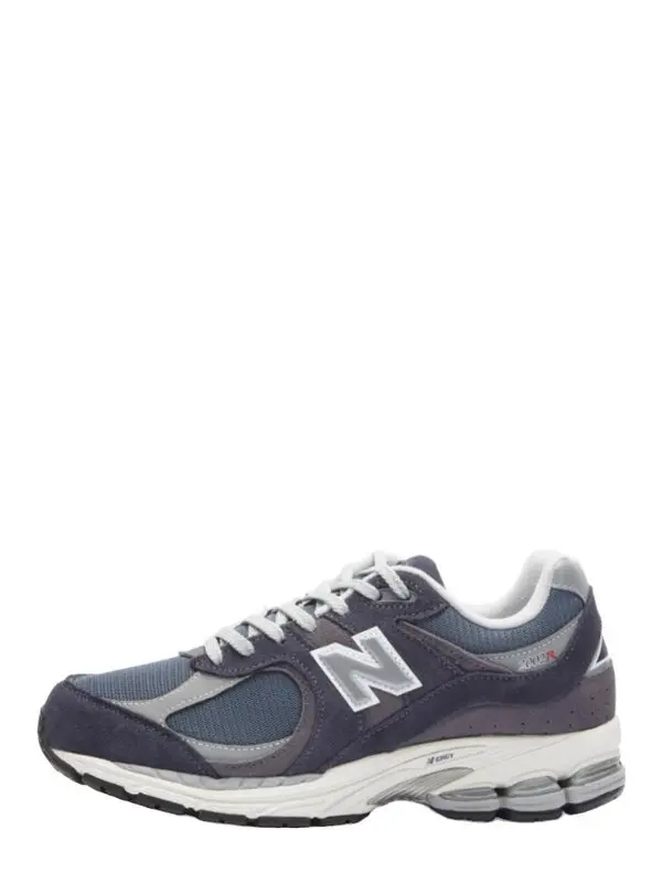 NEW BALANCE 2002r Lace-up Sneakers - Black