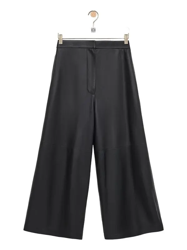 Loewe Cropped Trousers In Nappa Lambskin - Black
