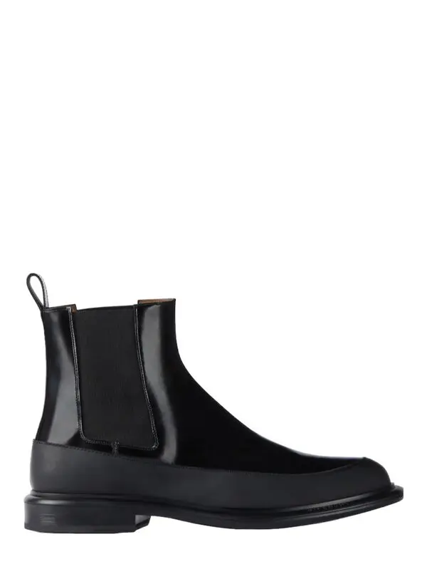 Givenchy Chelsea Boots In Brushed Calfskin Leather - Black
