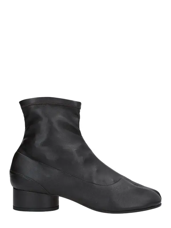 MAISON MARGIELA Solid Color Ankle Boots - Black