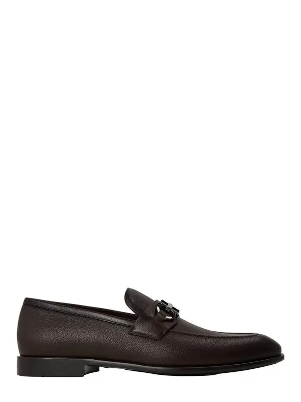 FERRAGAMO Grained Leather Loafer - Black