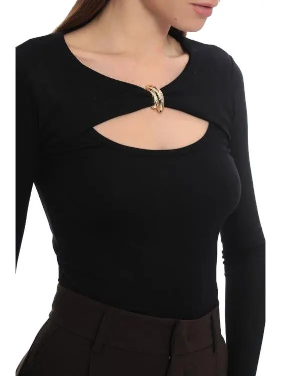 MONLICIA Gold Detail Cutout Stretch Top - Black