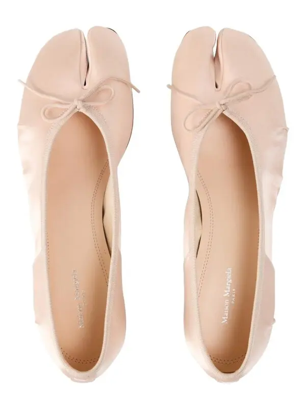 MAISON MARGIELA Tabi Ballet Court Heel Pumps - Nude