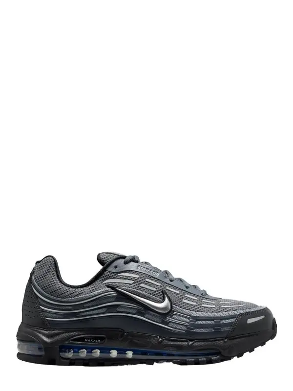 Nike Retro Air-cushioned Sneakers - Black