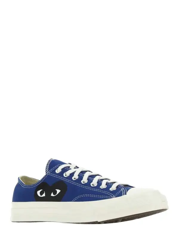 Play Comme Des Garcon Low Top Sneakers With Heart Motif - Blue
