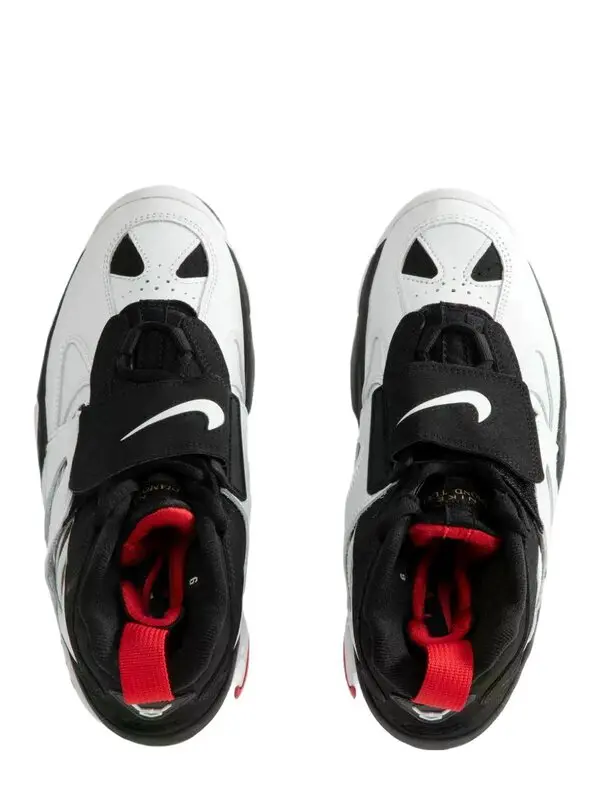 Nike Diamond Turf Ii Sneakers - Black
