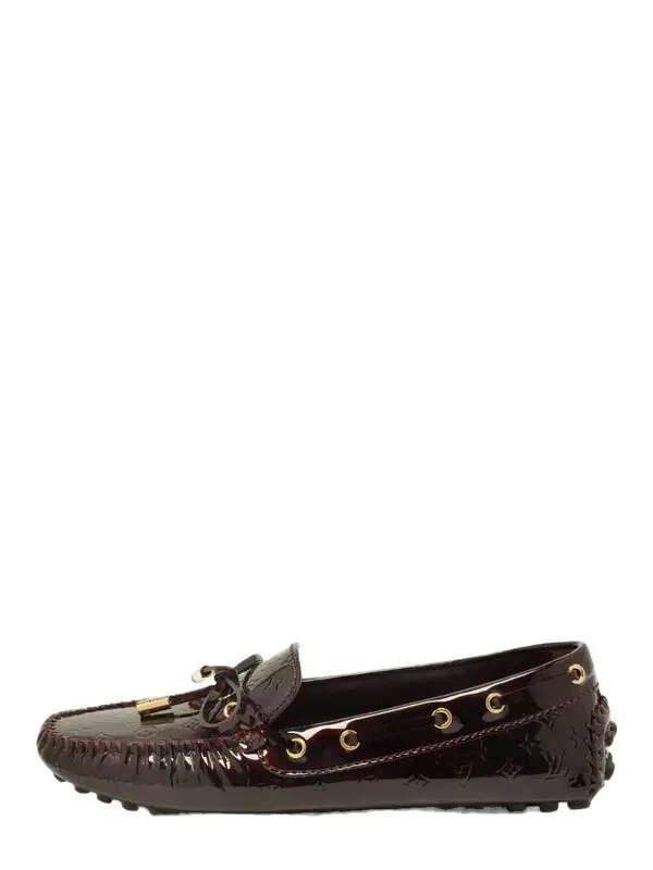 LOUIS VUITTON Gloria Monogram Vernis Loafers - Red