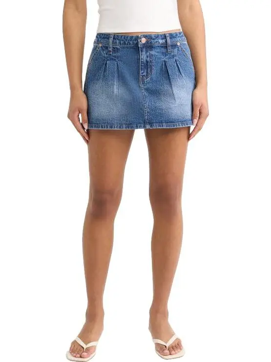FADE OUT LOUD Pleated Denim Miniskirt - Medium Wash