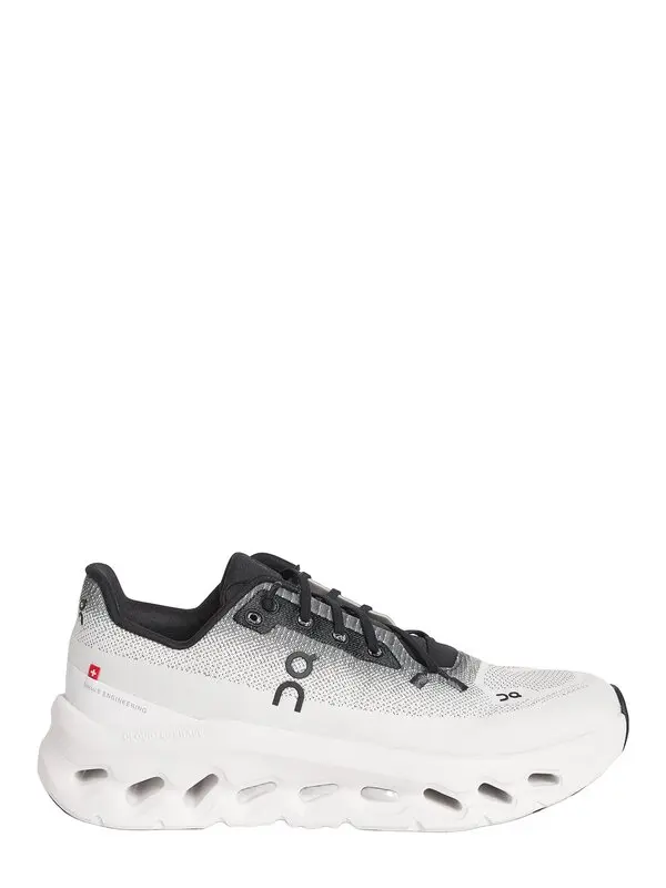 On Cloudtilt Trainers - Black