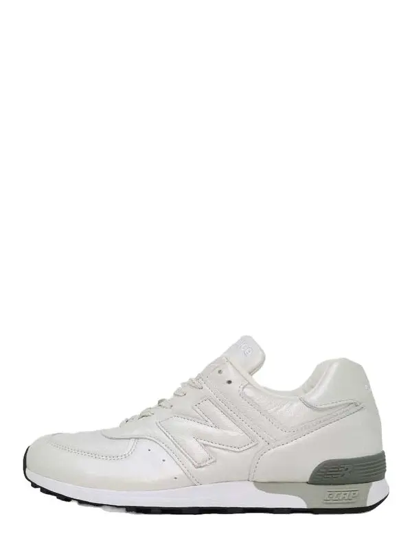 NEW BALANCE Nb 576 Low Top Sneakers - Silver/white