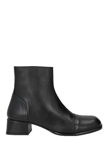 NILA & NILA Ankle Boots In Leather - Black