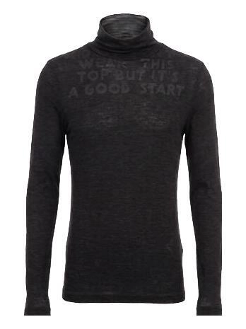 MAISON MARGIELA T-shirt Size Wool - Black