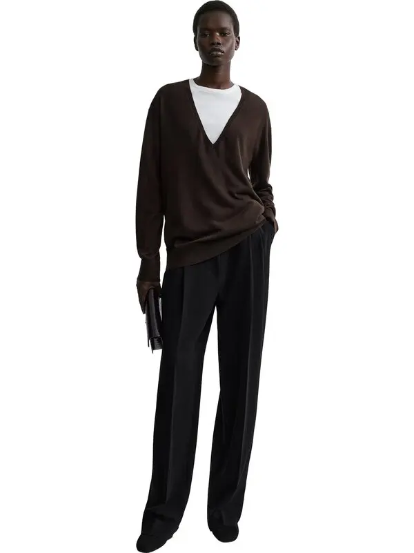 TOTEME Fine V-neck Knit - Fondante
