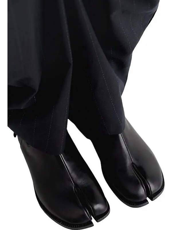 ALL BLACK Split-toe Chelsea Boots - Black