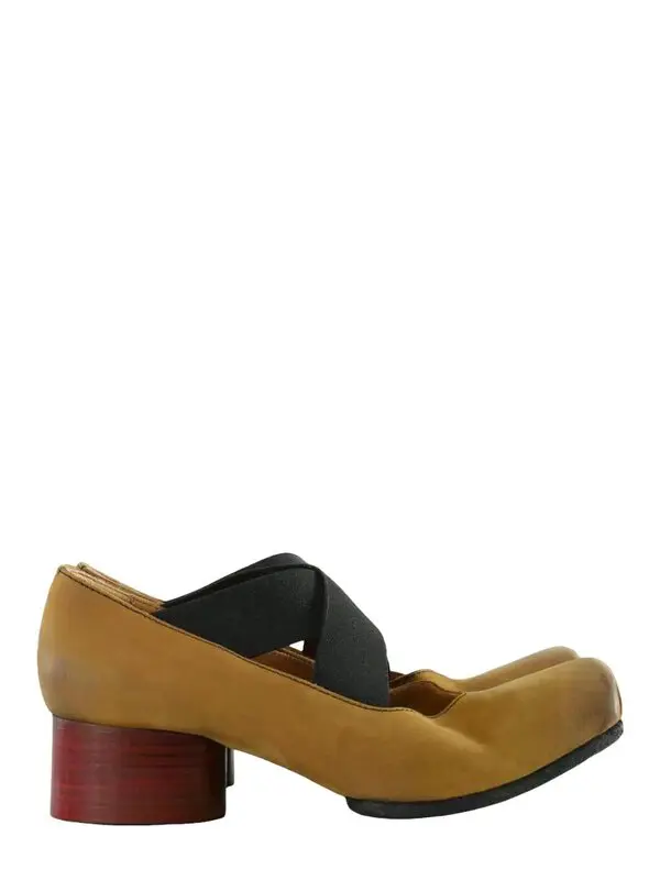 UMA WANG Cross-strap Pleated-toe Ballet Flats - Neutrals