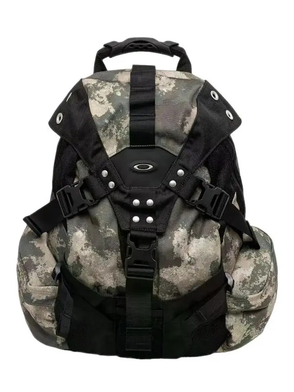 Oakley Icon Rc Camouflage-print Buckled Backpack - Grey