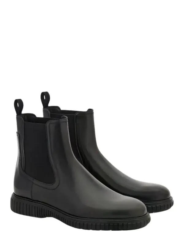 FERRAGAMO Leather Chelsea Boots - Black