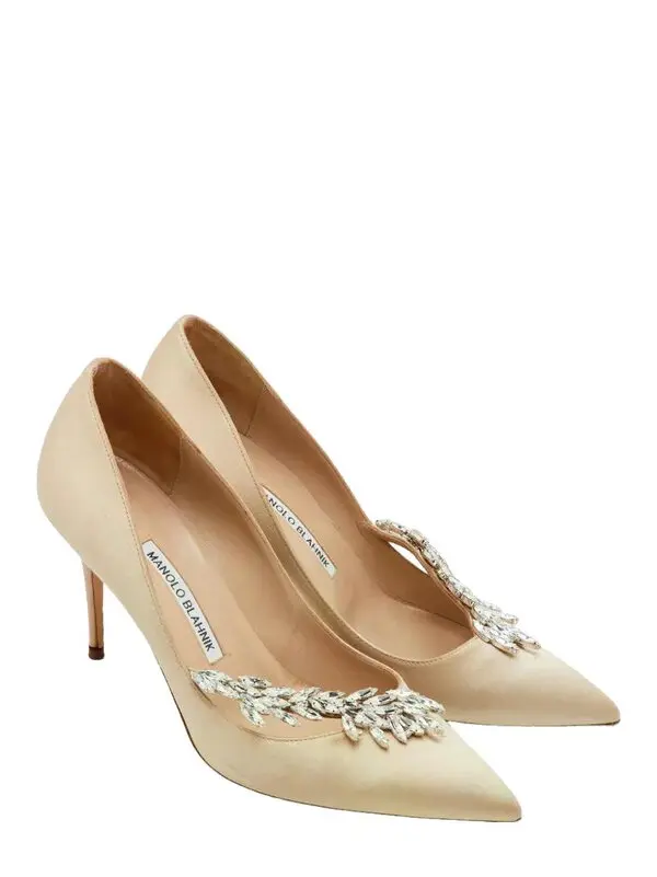 Manolo Blahnik Nadira Crystal-embellished Pumps - Neutrals