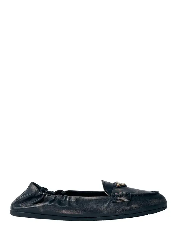 Prada Logo Plaque Loafters - Black