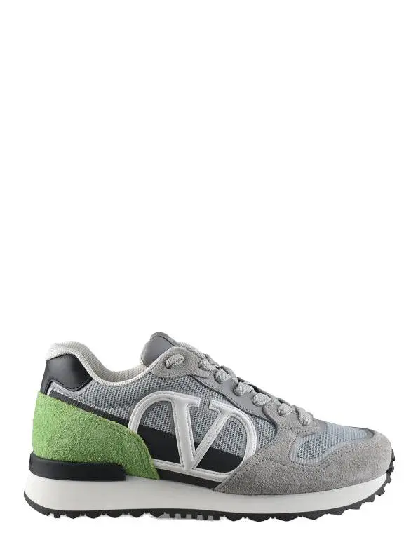 Valentino Garavani Vlogo Pace Sneakers - Gray