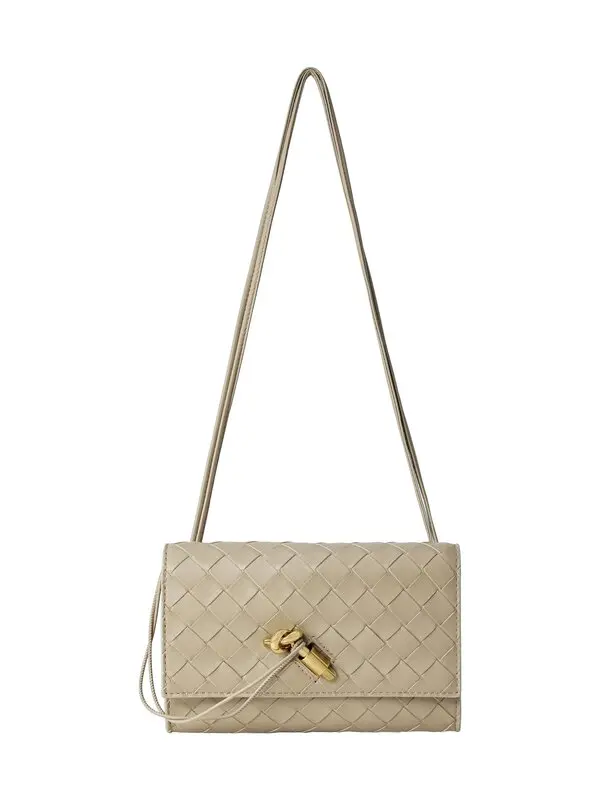 Bottega Veneta Andiamo Pouch On Strap - Cream