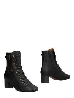Chloé Minimal Solid-color Ankle Boots - Black
