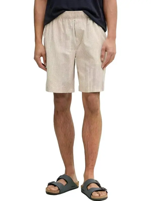 Guess Dobby Seersucker Striped Shorts - Neutrals