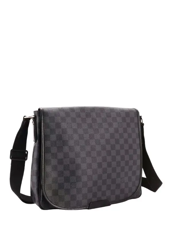 LOUIS VUITTON Daniel Messenger Bag Damier Graphite Mm Cross Body Bag - Black