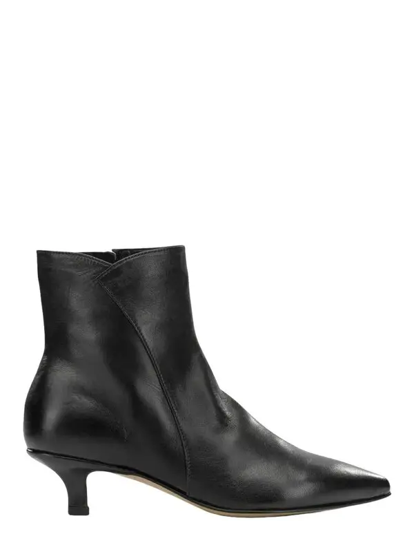 POMME D´OR Pointed-toe Leather Ankle Boots - Black