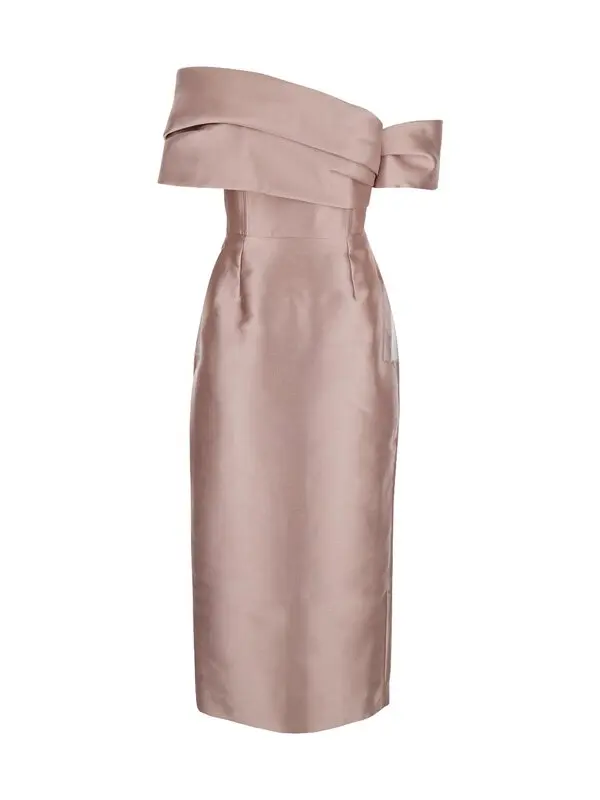 Solace London Long Dress 'mirla' With Off Shoulder Design And Back Vent In Pink Fabric For - Multicolor