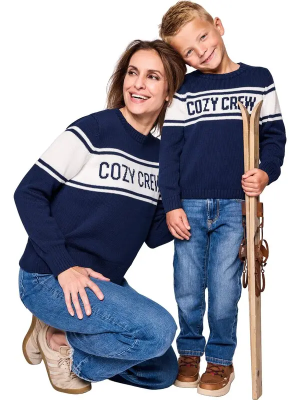 DUFFIELD LANE Northern Classics Cozy Crew Neck Sweater - Navy