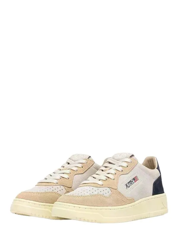 AUTRY Medalist Low Tricolor Sneakers In Suede Color White Sand And Blue Space - Neutrals