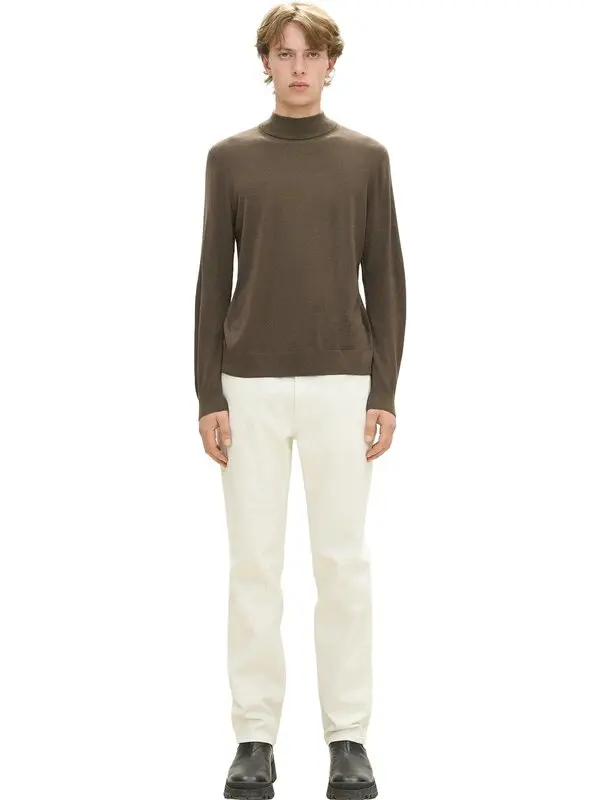 Theory Standard Jean In Tinted Denim - Ecru