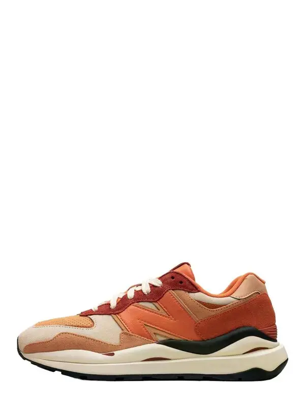 NEW BALANCE 57/40 Panelled Sneakers - Orange