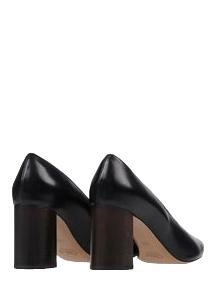 Chloé Minimalist Solid-color Round-toe Shoes - Black