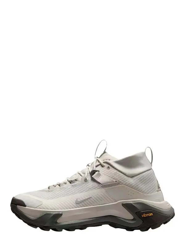 Nike Zegama Hike Sneakers - Neutrals