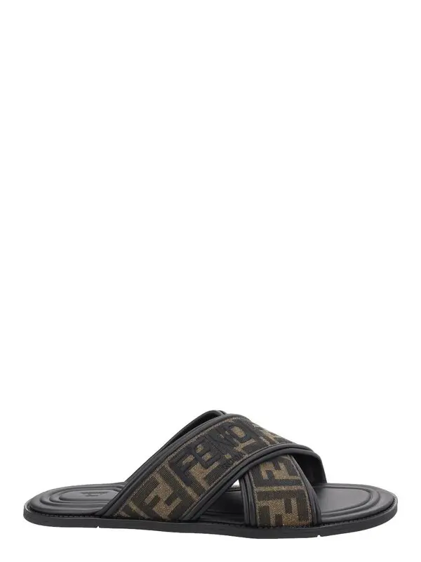 Fendi Slide Con Logo - Brown
