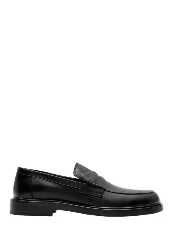 Burberry Leather Pembroke Loafers - Black