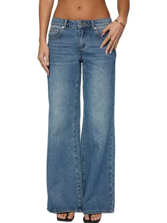 EDIKTED Casta Heart Pocket Low Rise Baggy Jeans - Medium-blue-washed