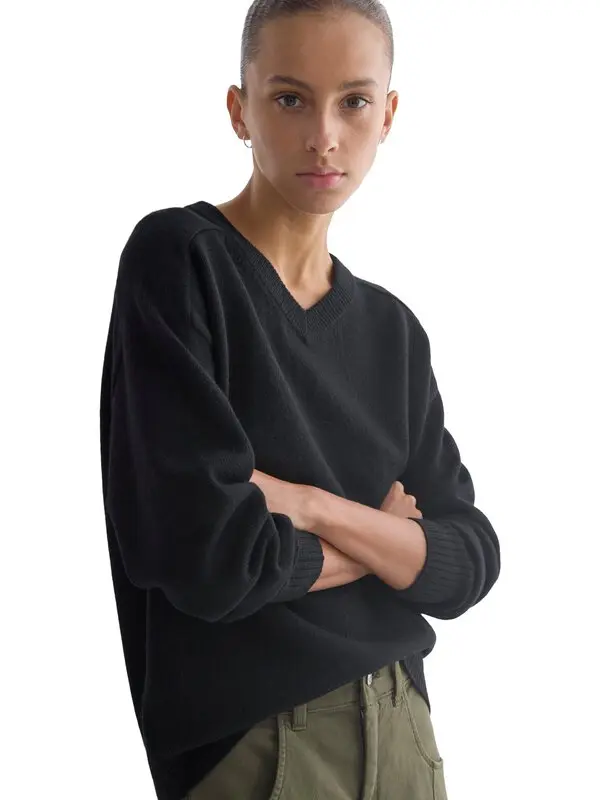 Everlane Cashmere High V Boyfriend Sweater - Black