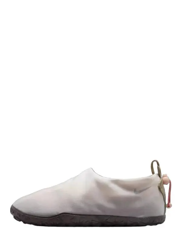 Nike Moc Premium Sneakers - White