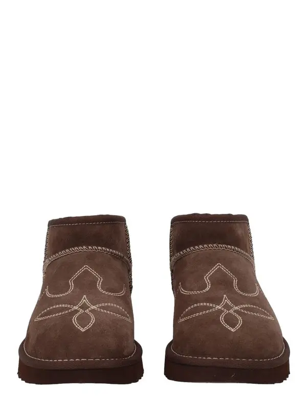 UGG Mini Boots - Brown