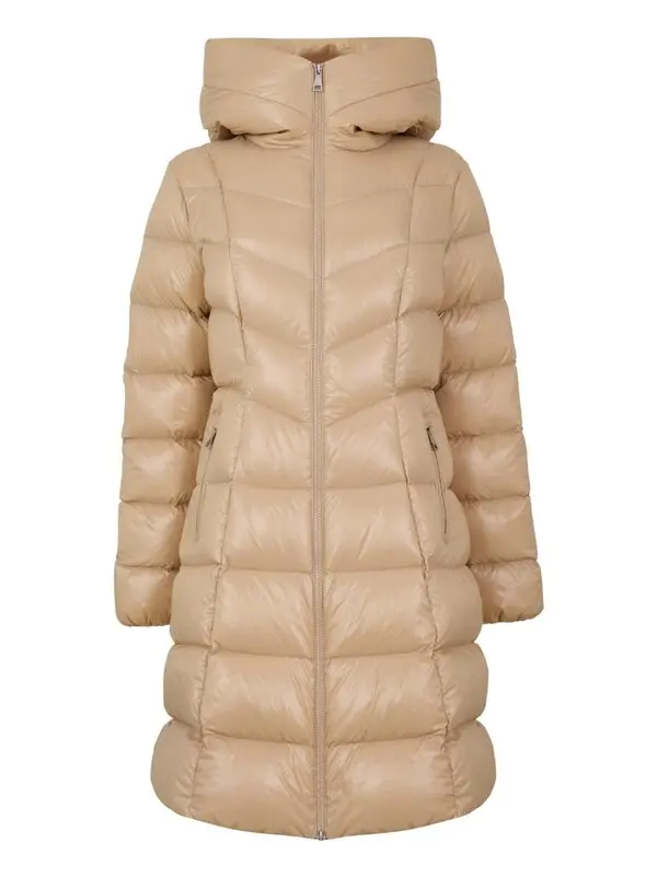 Moncler Long Quilted Puffer Coat With Integrated Hood - Nude