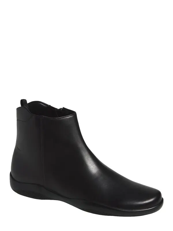 Prada Toblach Leather Ankle Boots - Nero