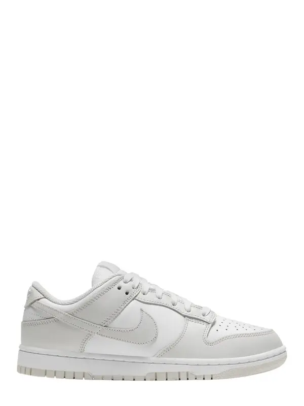 Nike Low Top Lace Up Sneakers - No