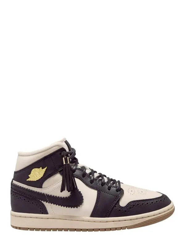 Nike Hightop Lace Up Sneaker - Black