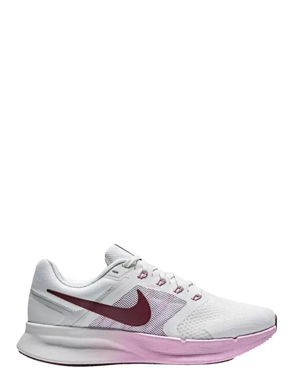 Nike Wmns Run Swift 3 Athletic Sneakers - White
